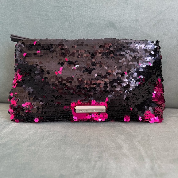 Victoria's Secret | Bags | Victorias Secret Flip Sequin Cosmetic Makeup ...